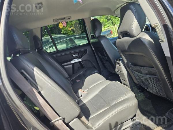 Melns Volvo XC90 2004 Jelgava, ar dzinēja tilpumu 2.40 L un nobraukumu 298 tūkst. km par 3300 €, foto 10 vietnē AUTOMOTO.COM.LV