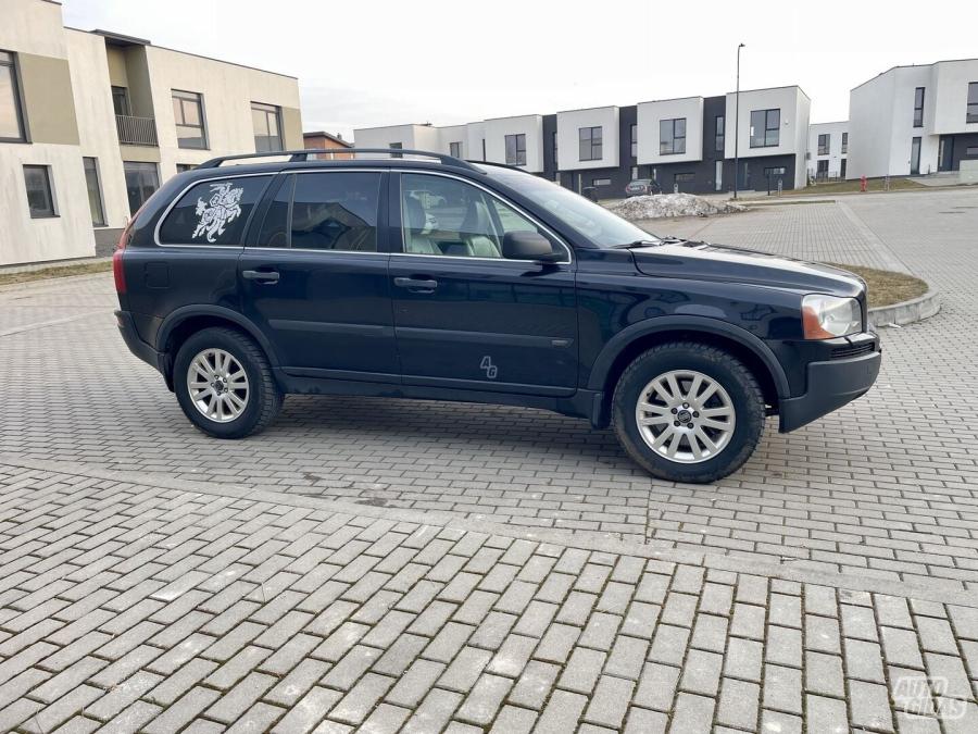 Black Volvo XC90 2004 in Vilnius, with an engine capacity of 2.40 L and mileage of 433 thousand km for 2500 €, photo 8 on AUTOMOTO.COM.LV