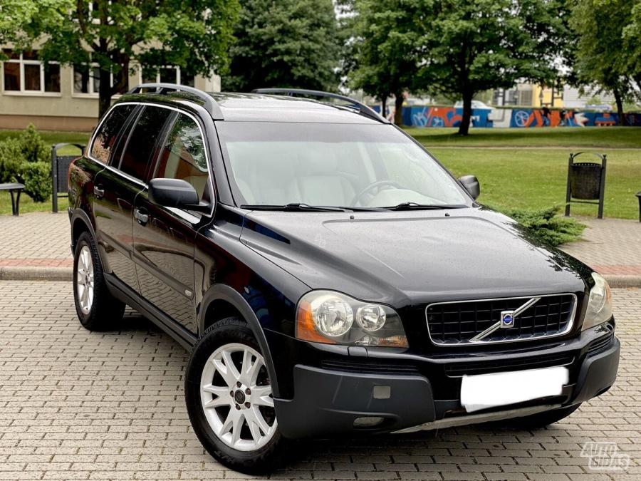 Черный Вольво ХС90 2004 в Клайпеда, объемом двигателя 2.90 л и пробегом 148 тыс. км за 2900 €, фото 1 на AUTOMOTO.COM.LV
