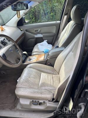 Melns Volvo XC90 2004 Rēzekne, ar dzinēja tilpumu 2.40 L un nobraukumu 445 tūkst. km par 1400 €, foto 8 vietnē AUTOMOTO.COM.LV