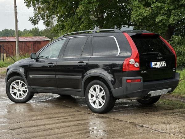 Black Volvo XC90 2004 in Riga, with an engine capacity of 2.50 L and mileage of 434 thousand km for 3600 €, photo 6 on AUTOMOTO.COM.LV