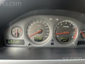 Melns Volvo XC90 2004 Rīga, ar dzinēja tilpumu 2.50 L un nobraukumu 434 tūkst. km par 3600 €, foto 8 vietnē AUTOMOTO.COM.LV