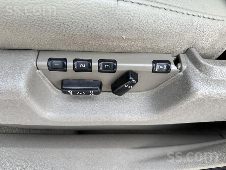 Melns Volvo XC90 2004 Rīga, ar dzinēja tilpumu 2.50 L un nobraukumu 434 tūkst. km par 3600 €, foto 10 vietnē AUTOMOTO.COM.LV