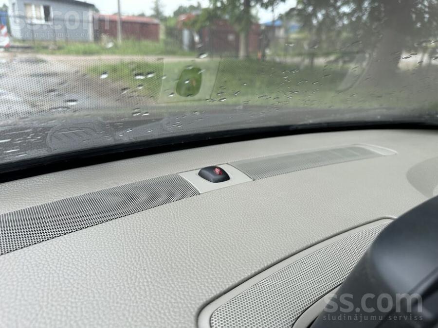 Melns Volvo XC90 2004 Rīga, ar dzinēja tilpumu 2.50 L un nobraukumu 434 tūkst. km par 3600 €, foto 12 vietnē AUTOMOTO.COM.LV