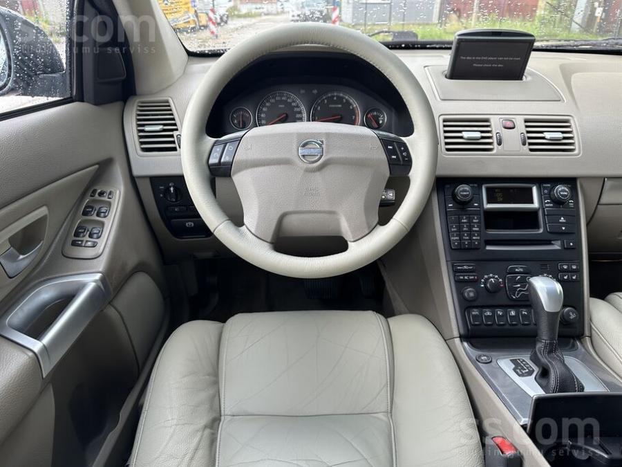 Melns Volvo XC90 2004 Rīga, ar dzinēja tilpumu 2.50 L un nobraukumu 434 tūkst. km par 3600 €, foto 13 vietnē AUTOMOTO.COM.LV
