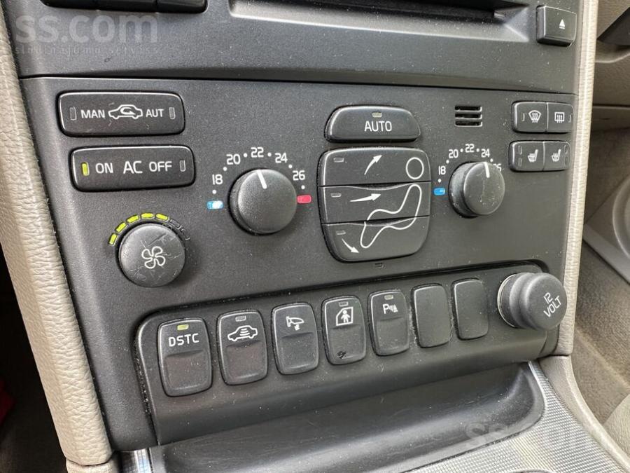 Melns Volvo XC90 2004 Rīga, ar dzinēja tilpumu 2.50 L un nobraukumu 434 tūkst. km par 3600 €, foto 16 vietnē AUTOMOTO.COM.LV