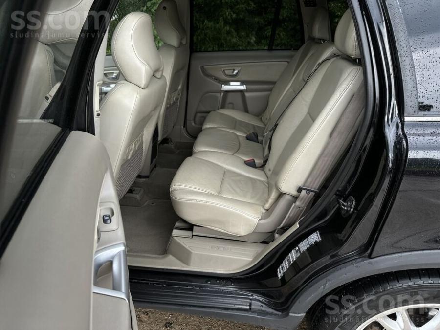 Melns Volvo XC90 2004 Rīga, ar dzinēja tilpumu 2.50 L un nobraukumu 434 tūkst. km par 3600 €, foto 20 vietnē AUTOMOTO.COM.LV