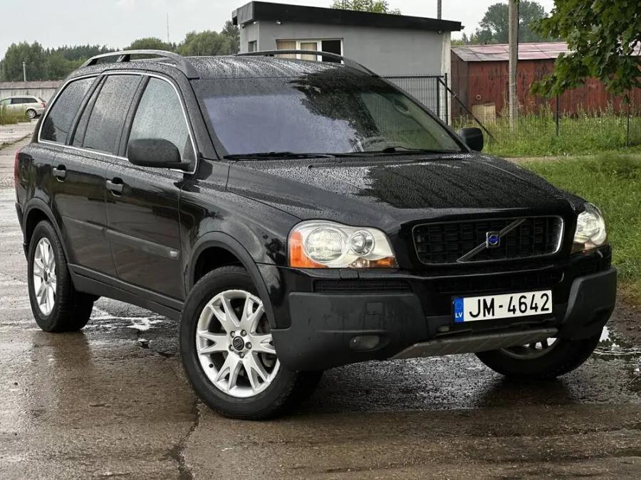 Melns Volvo XC90 2004 Rīga, ar dzinēja tilpumu 2.50 L un nobraukumu 434 tūkst. km par 3600 €, foto 1 vietnē AUTOMOTO.COM.LV