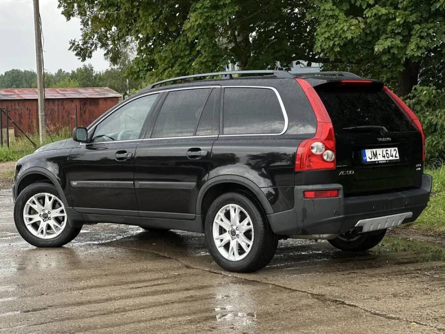 Melns Volvo XC90 2004 Rīga, ar dzinēja tilpumu 2.50 L un nobraukumu 434 tūkst. km par 3600 €, foto 7 vietnē AUTOMOTO.COM.LV