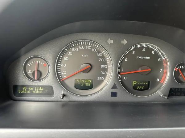 Melns Volvo XC90 2004 Rīga, ar dzinēja tilpumu 2.50 L un nobraukumu 434 tūkst. km par 3600 €, foto 7 vietnē AUTOMOTO.COM.LV