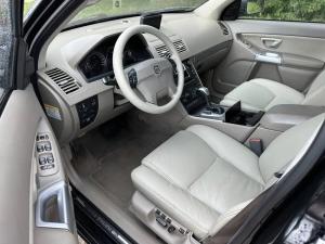 Melns Volvo XC90 2004 Rīga, ar dzinēja tilpumu 2.50 L un nobraukumu 434 tūkst. km par 3600 €, foto 11 vietnē AUTOMOTO.COM.LV