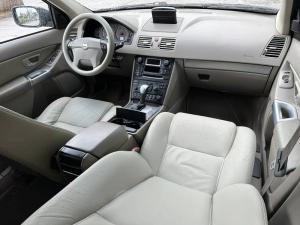 Melns Volvo XC90 2004 Rīga, ar dzinēja tilpumu 2.50 L un nobraukumu 434 tūkst. km par 3600 €, foto 17 vietnē AUTOMOTO.COM.LV