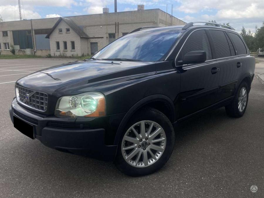 Black Volvo XC90 2004 in Marijampole, with an engine capacity of 2.40 L and mileage of 280 thousand km for 3999 €, photo 4 on AUTOMOTO.COM.LV