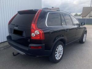 Black Volvo XC90 2004 in Marijampole, with an engine capacity of 2.40 L and mileage of 280 thousand km for 3999 €, photo 9 on AUTOMOTO.COM.LV