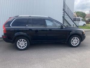 Black Volvo XC90 2004 in Marijampole, with an engine capacity of 2.40 L and mileage of 280 thousand km for 3999 €, photo 11 on AUTOMOTO.COM.LV