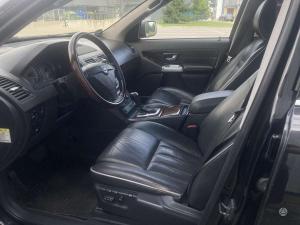 Black Volvo XC90 2004 in Marijampole, with an engine capacity of 2.40 L and mileage of 280 thousand km for 3999 €, photo 14 on AUTOMOTO.COM.LV