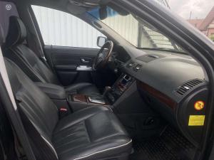 Black Volvo XC90 2004 in Marijampole, with an engine capacity of 2.40 L and mileage of 280 thousand km for 3999 €, photo 18 on AUTOMOTO.COM.LV