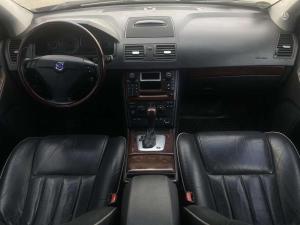 Black Volvo XC90 2004 in Marijampole, with an engine capacity of 2.40 L and mileage of 280 thousand km for 3999 €, photo 25 on AUTOMOTO.COM.LV