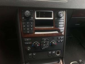 Black Volvo XC90 2004 in Marijampole, with an engine capacity of 2.40 L and mileage of 280 thousand km for 3999 €, photo 30 on AUTOMOTO.COM.LV