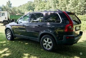 Melns Volvo XC90 2004 Plungė, ar dzinēja tilpumu 2.40 L un nobraukumu 322 tūkst. km par 3300 €, foto 6 vietnē AUTOMOTO.COM.LV