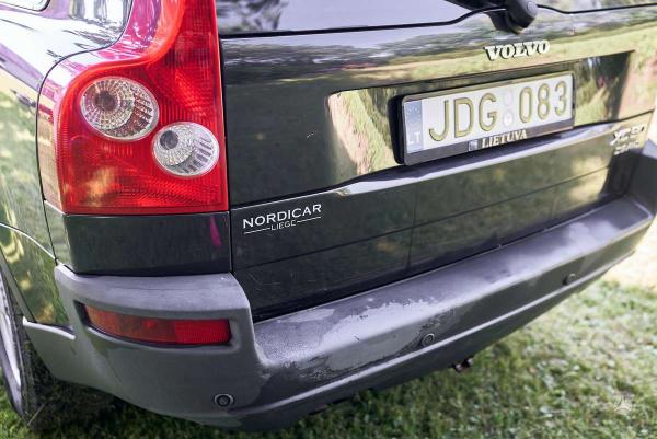 Melns Volvo XC90 2004 Plungė, ar dzinēja tilpumu 2.40 L un nobraukumu 322 tūkst. km par 3300 €, foto 10 vietnē AUTOMOTO.COM.LV