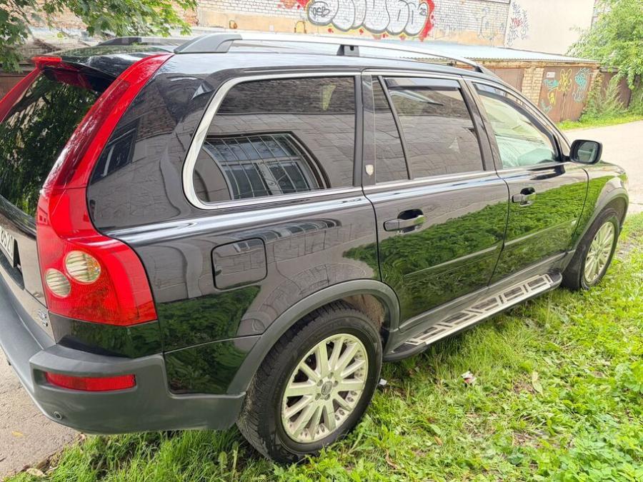 Melns Volvo XC90 2004 Rīga, ar dzinēja tilpumu 2.40 L un nobraukumu 473 tūkst. km par 2200 €, foto 5 vietnē AUTOMOTO.COM.LV