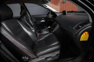Melns Volvo XC90 2004 Jelgava, ar dzinēja tilpumu 2.40 L un nobraukumu 406 tūkst. km par 2300 €, foto 7 vietnē AUTOMOTO.COM.LV