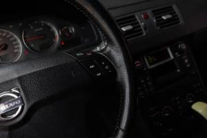 Melns Volvo XC90 2004 Jelgava, ar dzinēja tilpumu 2.40 L un nobraukumu 406 tūkst. km par 2300 €, foto 17 vietnē AUTOMOTO.COM.LV