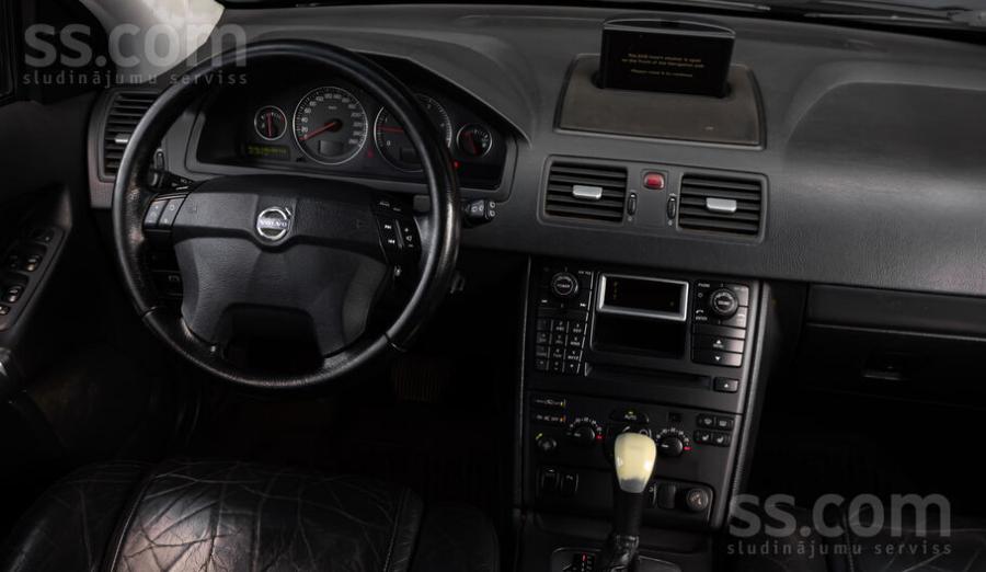 Melns Volvo XC90 2004 Jelgava, ar dzinēja tilpumu 2.40 L un nobraukumu 0 tūkst. km par 2300 €, foto 11 vietnē AUTOMOTO.COM.LV