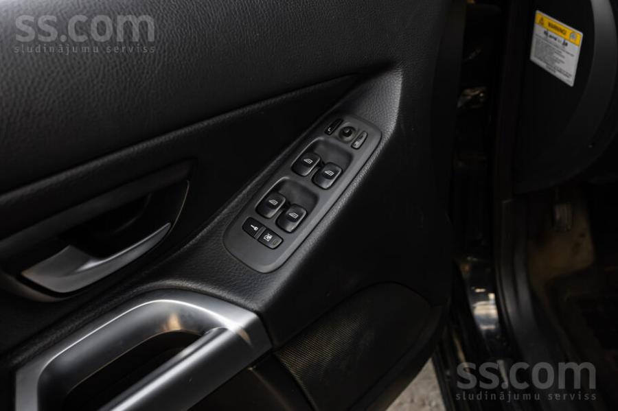 Melns Volvo XC90 2004 Jelgava, ar dzinēja tilpumu 2.40 L un nobraukumu 0 tūkst. km par 2300 €, foto 15 vietnē AUTOMOTO.COM.LV