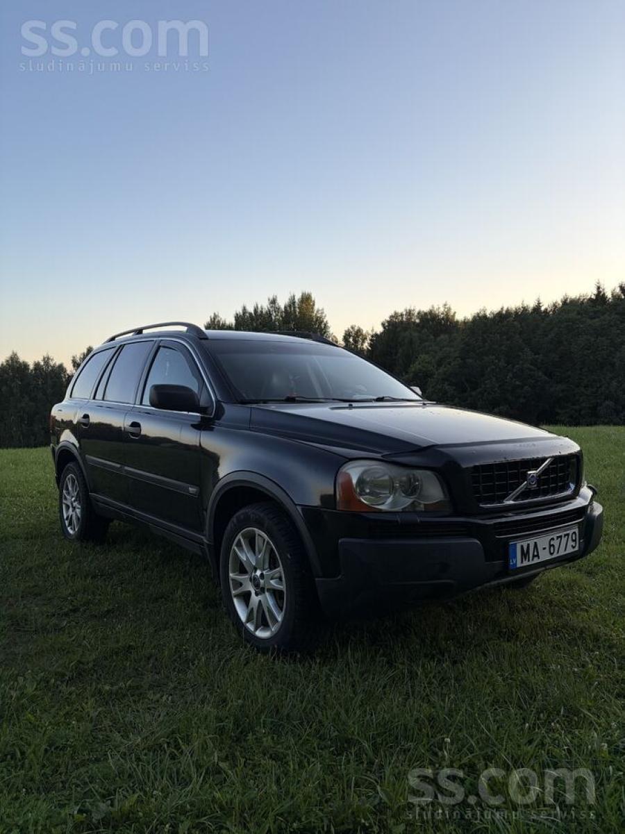 Black Volvo XC90 2004 in Riga, with an engine capacity of 2.40 L and mileage of 362 thousand km for 2500 €, photo 3 on AUTOMOTO.COM.LV