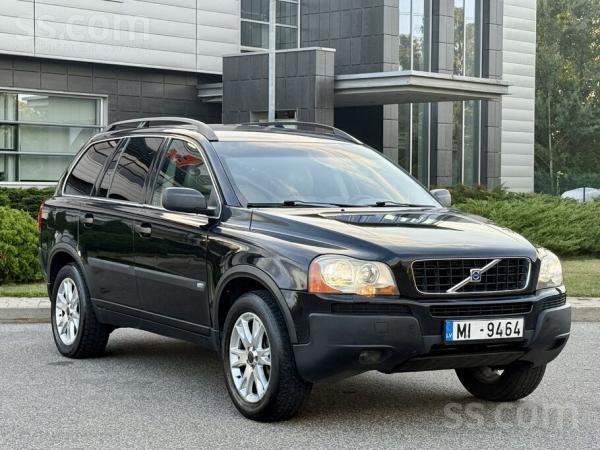 Black Volvo XC90 2004 in Riga, with an engine capacity of 2.40 L and mileage of 342 thousand km for 2750 €, photo 6 on AUTOMOTO.COM.LV