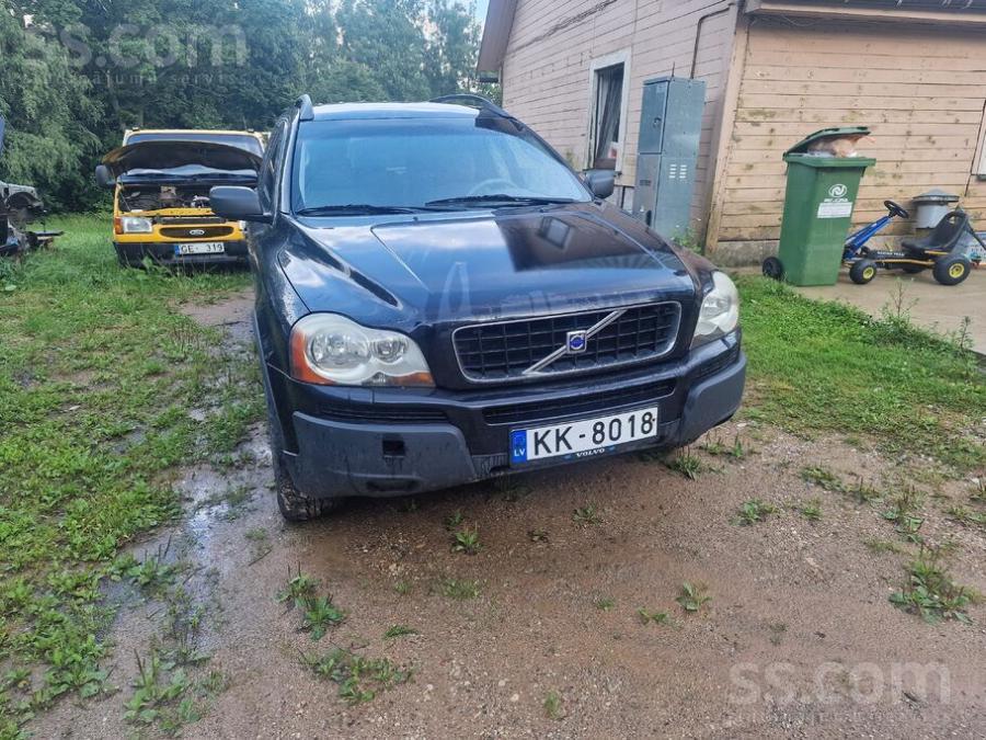 Черный Вольво ХС90 2004 в Тукумс, объемом двигателя 2.40 л и пробегом 323 тыс. км за 2700 €, фото 3 на AUTOMOTO.COM.LV