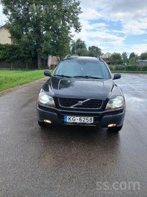Black Volvo XC90 2004 in Riga, with an engine capacity of 2.40 L and mileage of 481 thousand km for 2300 €, photo 7 on AUTOMOTO.COM.LV