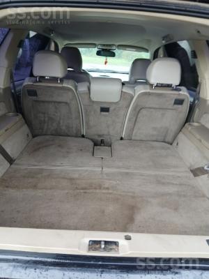 Black Volvo XC90 2004 in Riga, with an engine capacity of 2.40 L and mileage of 481 thousand km for 2300 €, photo 12 on AUTOMOTO.COM.LV