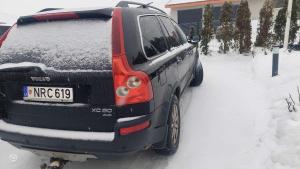 Черный Вольво ХС90 2004 в Каунас, объемом двигателя 2.40 л и пробегом 292 тыс. км за 3000 €, фото  на AUTOMOTO.COM.LV