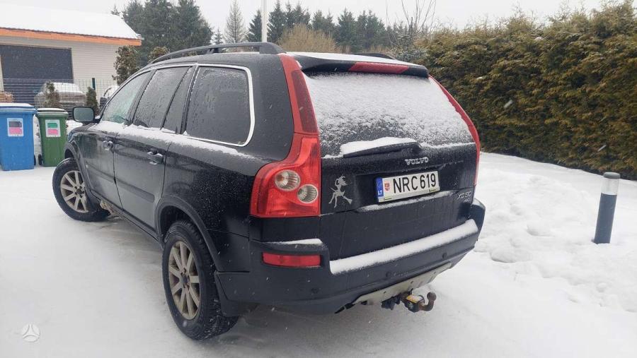 Черный Вольво ХС90 2004 в Каунас, объемом двигателя 2.40 л и пробегом 292 тыс. км за 3000 €, фото 3 на AUTOMOTO.COM.LV