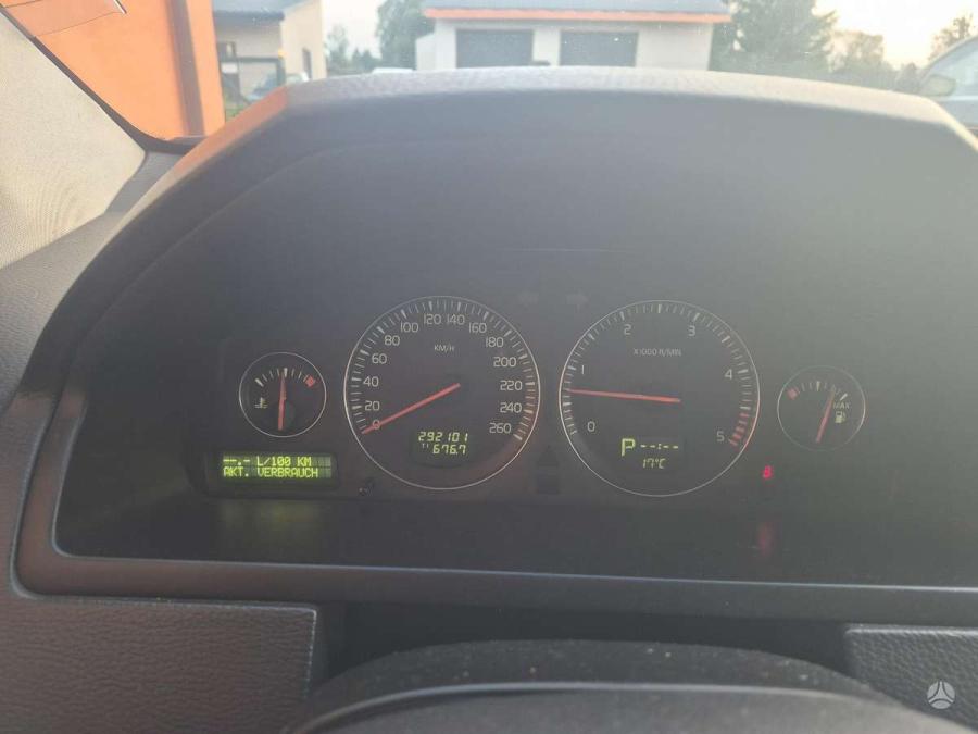 Черный Вольво ХС90 2004 в Каунас, объемом двигателя 2.40 л и пробегом 292 тыс. км за 3000 €, фото 9 на AUTOMOTO.COM.LV