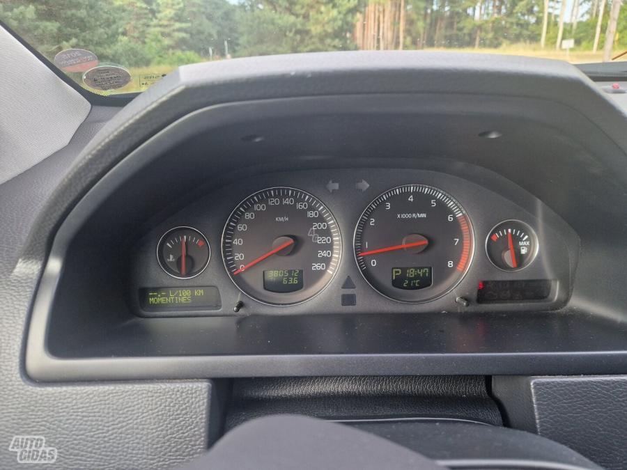 Черный Вольво ХС90 2004 в Клайпеда, объемом двигателя 2.90 л и пробегом 380 тыс. км за 3500 €, фото 6 на AUTOMOTO.COM.LV