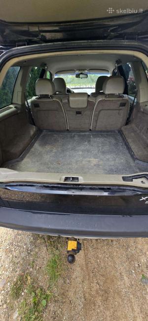 Black Volvo XC90 2004 in Vilnius, with an engine capacity of 2.40 L and mileage of 373 thousand km for 2500 €, photo 7 on AUTOMOTO.COM.LV
