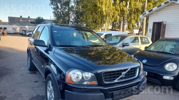 Black Volvo XC90 2004 in Riga, with an engine capacity of 2.40 L and mileage of 366 thousand km for 3500 €, photo 3 on AUTOMOTO.COM.LV