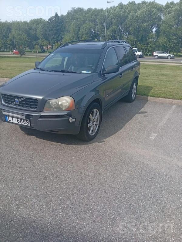 Black Volvo XC90 2004 in Liepaja, with an engine capacity of 2.90 L and mileage of 400 thousand km for 1500 €, photo 8 on AUTOMOTO.COM.LV