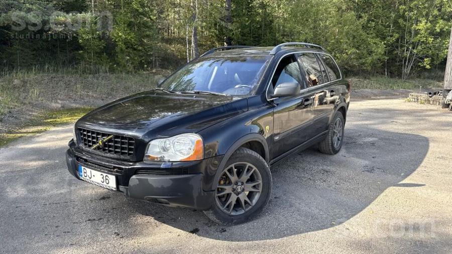 Melns Volvo XC90 2004 Madona, ar dzinēja tilpumu 2.40 L un nobraukumu 450 tūkst. km par 2500 €, foto 1 vietnē AUTOMOTO.COM.LV