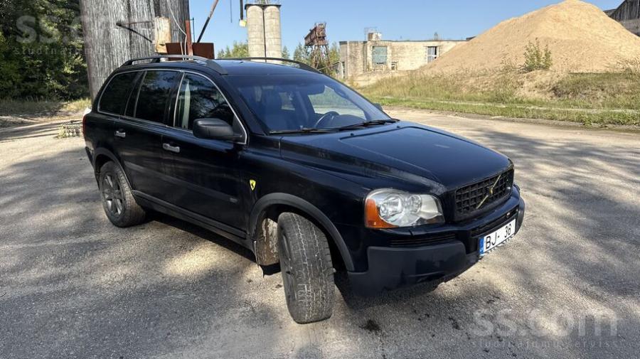 Melns Volvo XC90 2004 Madona, ar dzinēja tilpumu 2.40 L un nobraukumu 450 tūkst. km par 2500 €, foto 3 vietnē AUTOMOTO.COM.LV