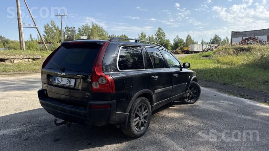 Melns Volvo XC90 2004 Madona, ar dzinēja tilpumu 2.40 L un nobraukumu 450 tūkst. km par 2500 €, foto 4 vietnē AUTOMOTO.COM.LV
