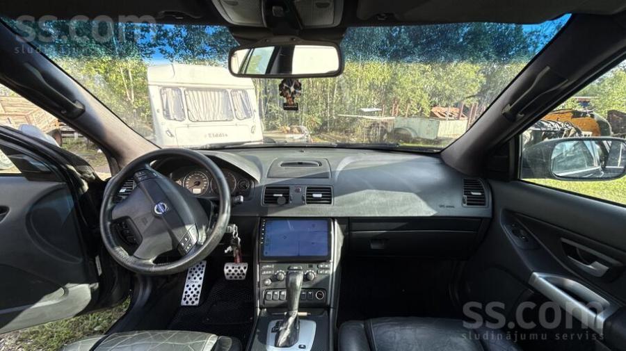 Melns Volvo XC90 2004 Madona, ar dzinēja tilpumu 2.40 L un nobraukumu 450 tūkst. km par 2500 €, foto 8 vietnē AUTOMOTO.COM.LV