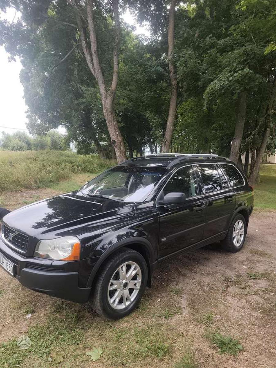 Melns Volvo XC90 2004 Viļņa, ar dzinēja tilpumu 2.40 L un nobraukumu 350 tūkst. km par 4100 €, foto 4 vietnē AUTOMOTO.COM.LV