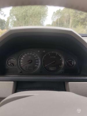 Melns Volvo XC90 2004 Viļņa, ar dzinēja tilpumu 2.40 L un nobraukumu 350 tūkst. km par 4100 €, foto 9 vietnē AUTOMOTO.COM.LV