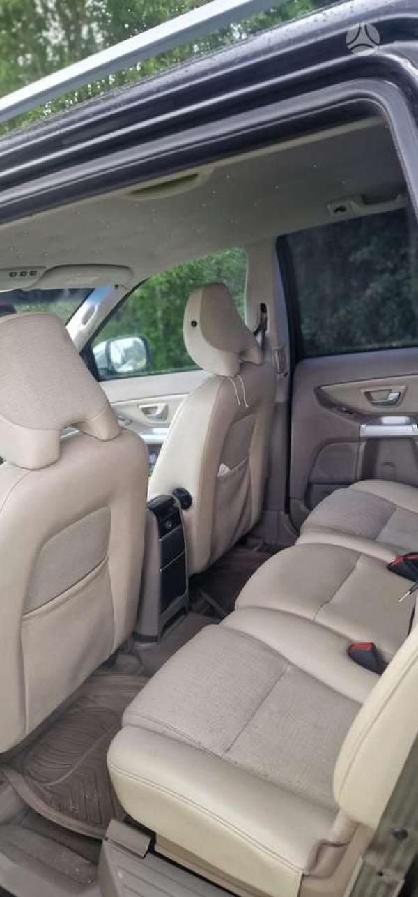 Volvo XC90 2004 UkmergÄ vietnÄ Melns Volvo XC90 2004 UkmergÄ, ar dzinÄja tilpumu 2.40 L un nobraukumu 316 tÅ«kst. km par 3700 ā¬, foto 6 vietnÄ AUTOMOTO.COM.LV