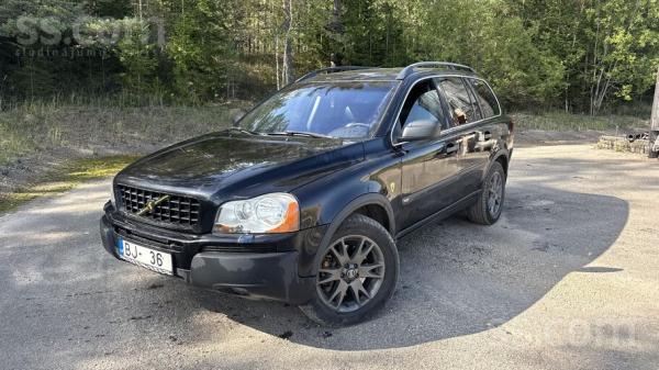 Black Volvo XC90 2004 in Riga, with an engine capacity of 2.40 L and mileage of 450 thousand km for 2100 €, photo 1 on AUTOMOTO.COM.LV